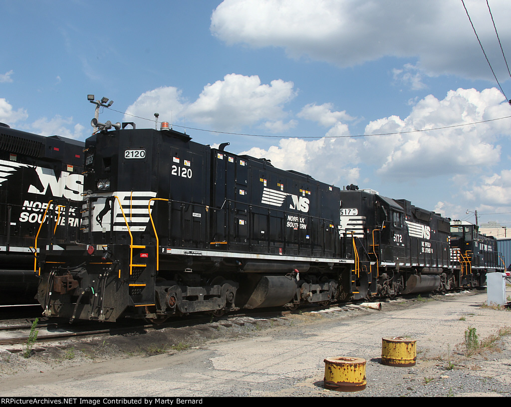 NS 5655 and Two GenSets B-unit 2120